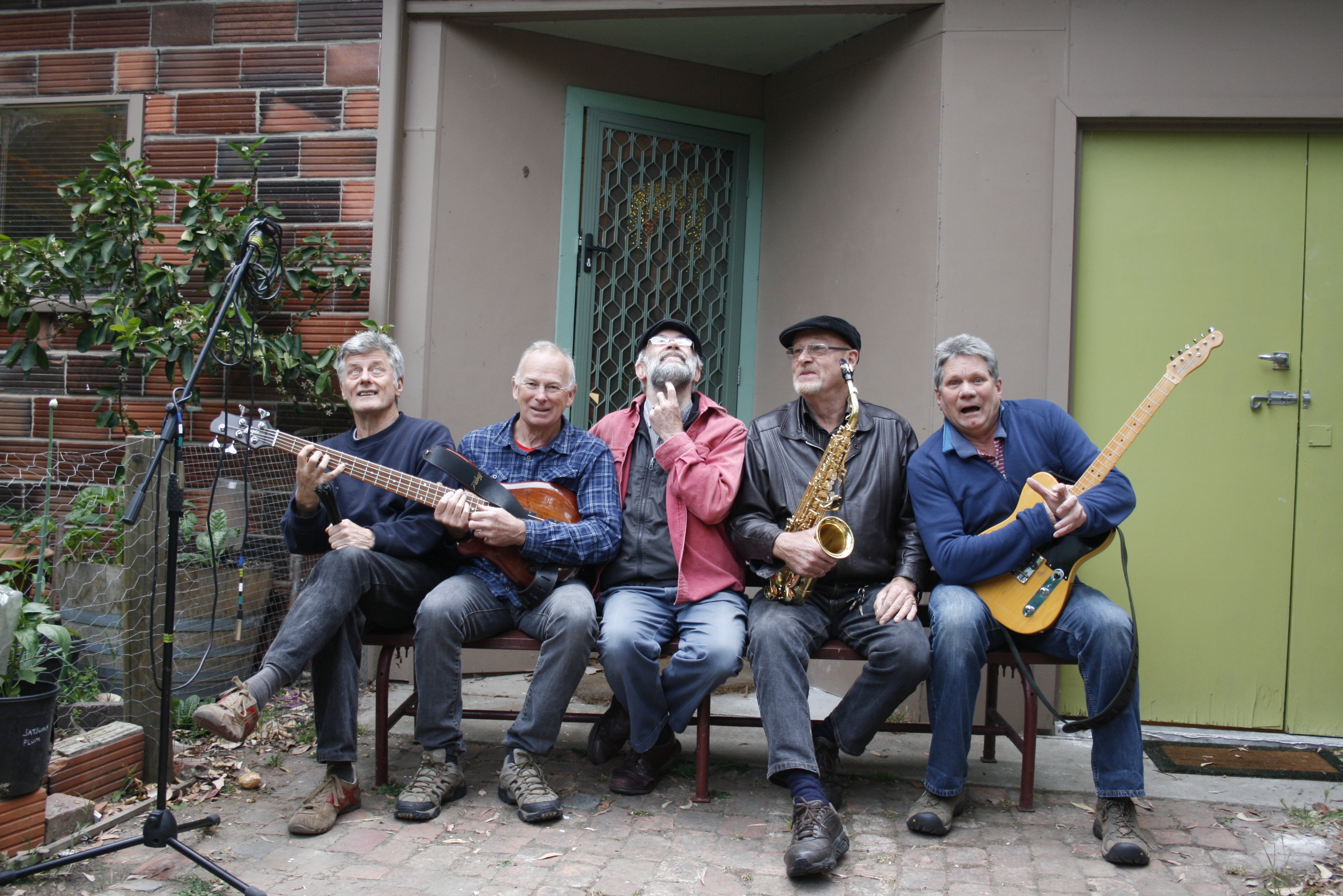 The Loose Scratch String Band and Unfinished Business – Greenshed Music